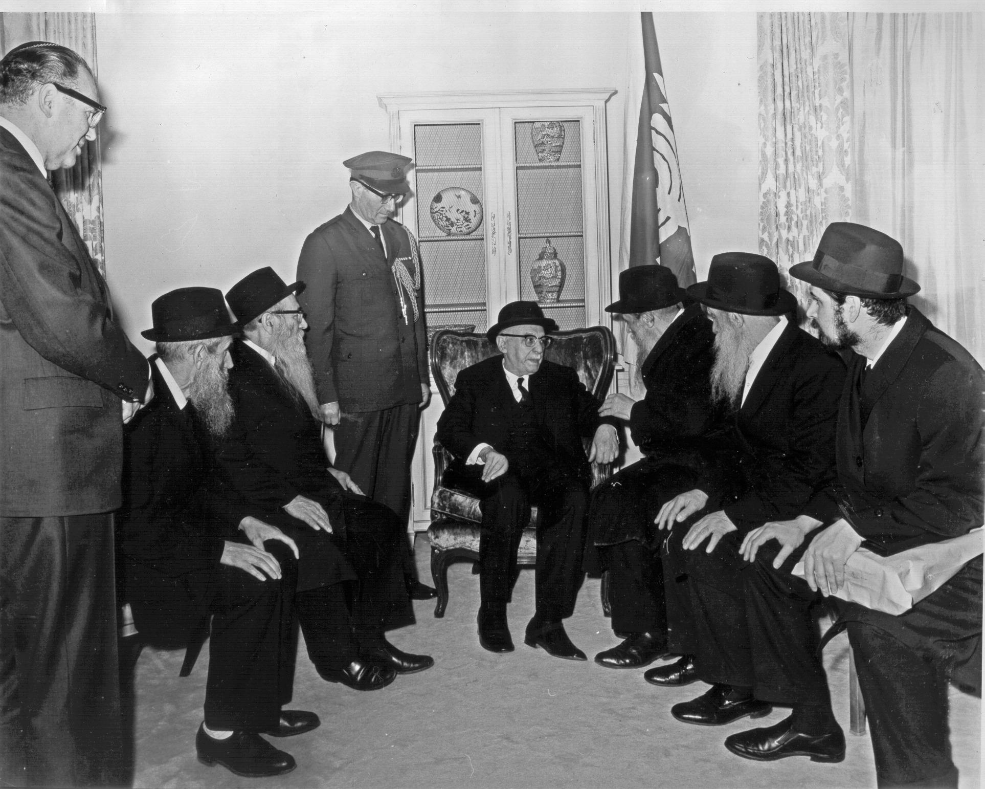 Purim 5731: The President Visits The Nasi - Chabadinfo.com