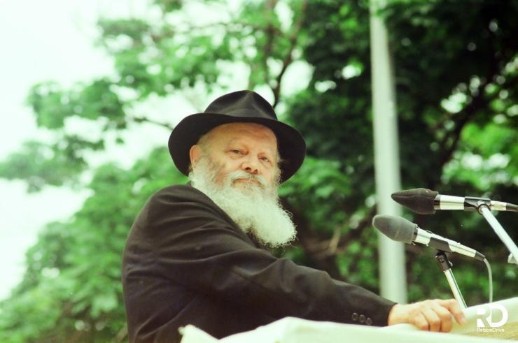 10 Facts About The Rebbe’s Lag B’Omer - Chabadinfo.com