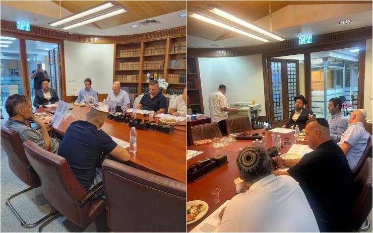 Historic Printing of Tanya at Haifa Bar Association - Chabadinfo.com